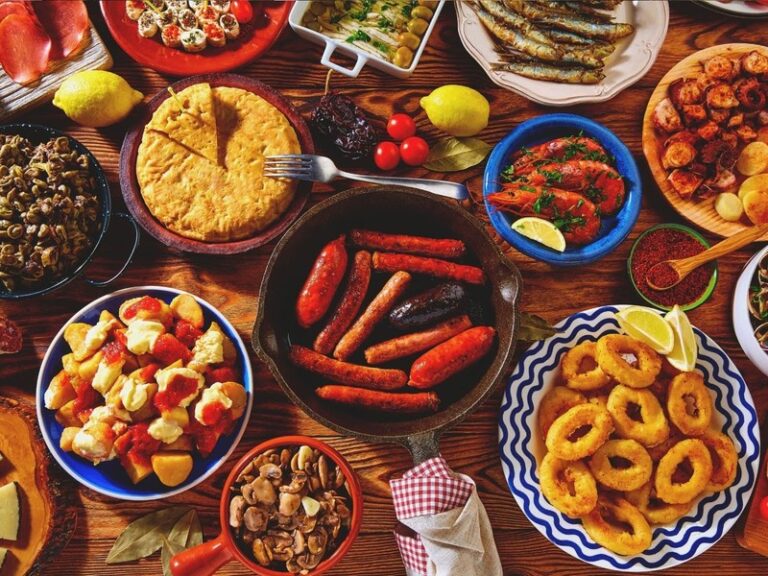 Spanish Meal Times: Understanding the Eating Schedule of Spain ...